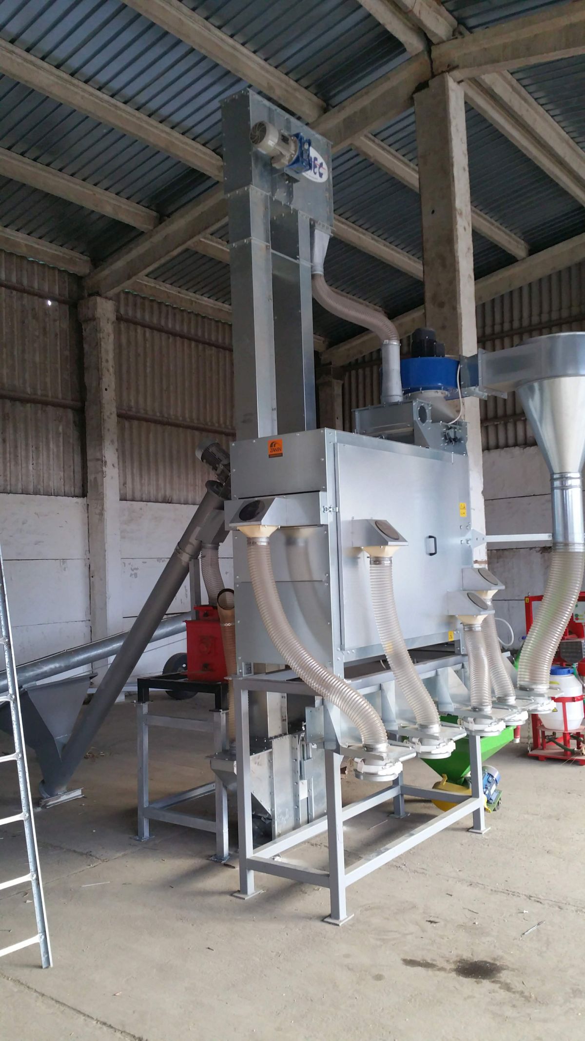 Societeta Agricola Ciorani / Ciorani, jud. Prahova | Echipamente ...